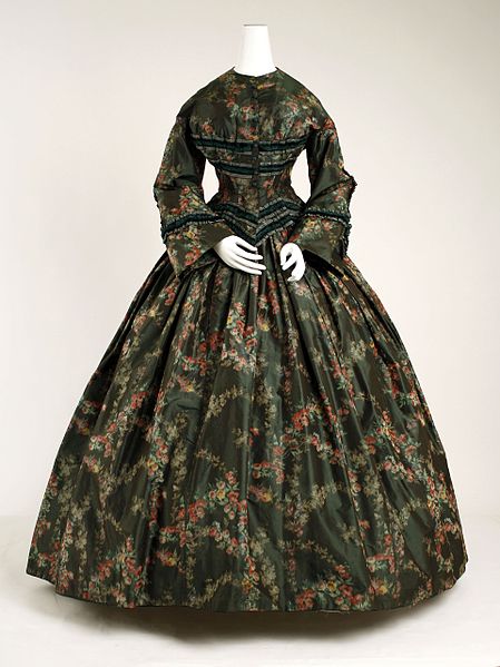 Historical Fashion: Victorian Women’s Clothing – Just History Posts
