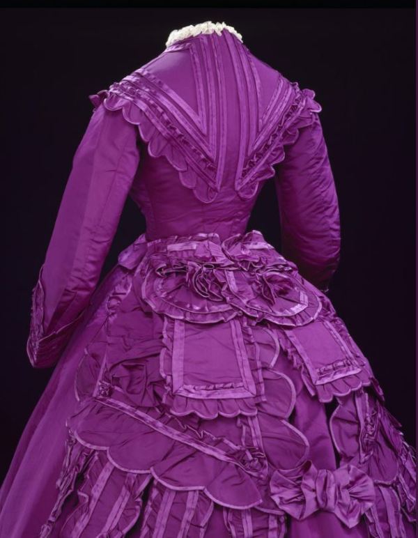 Historical Fashion: Victorian Women’s Clothing – Just History Posts